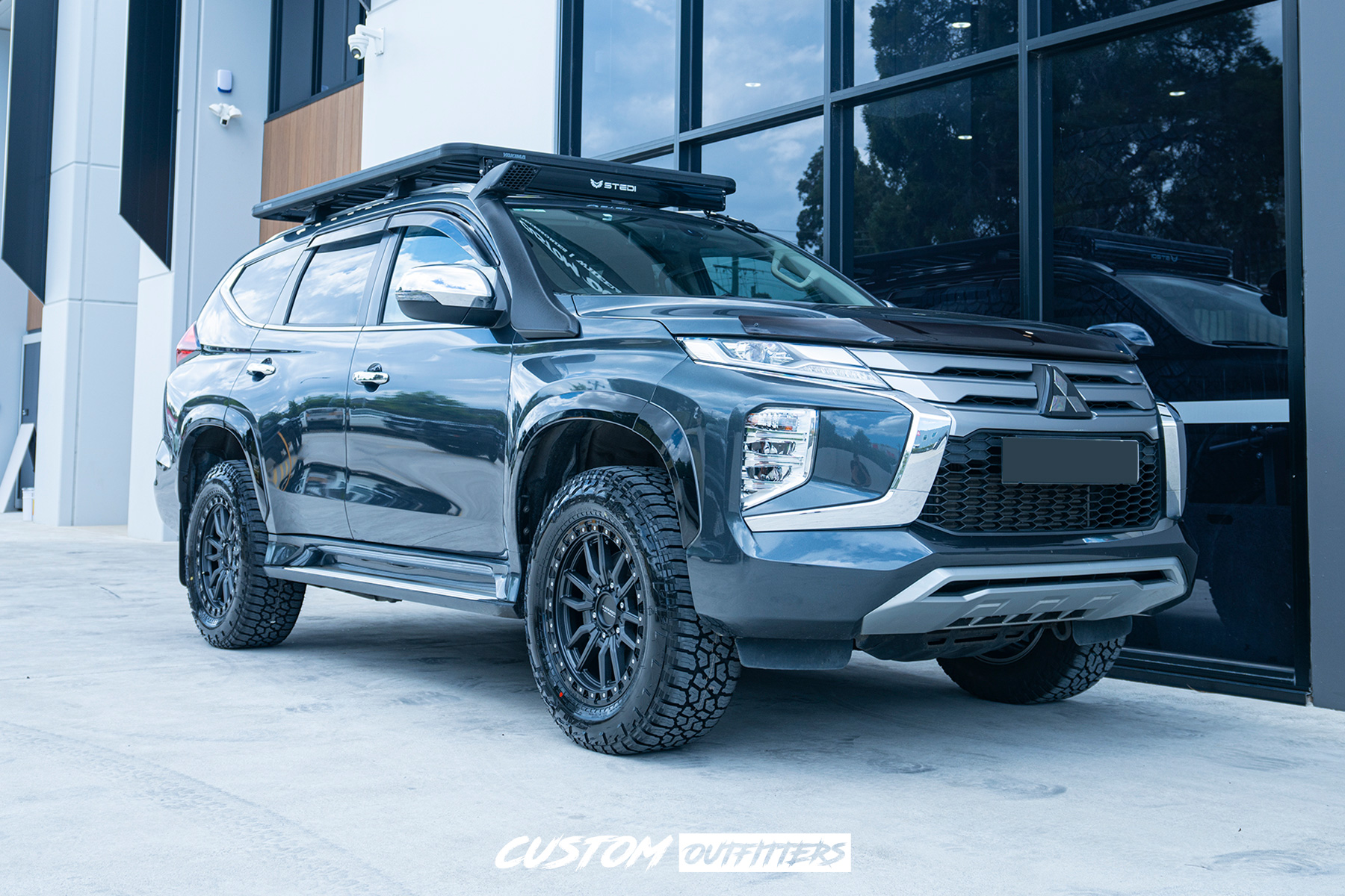Mitsubishi Pajero Sport Build - Custom Outfitters